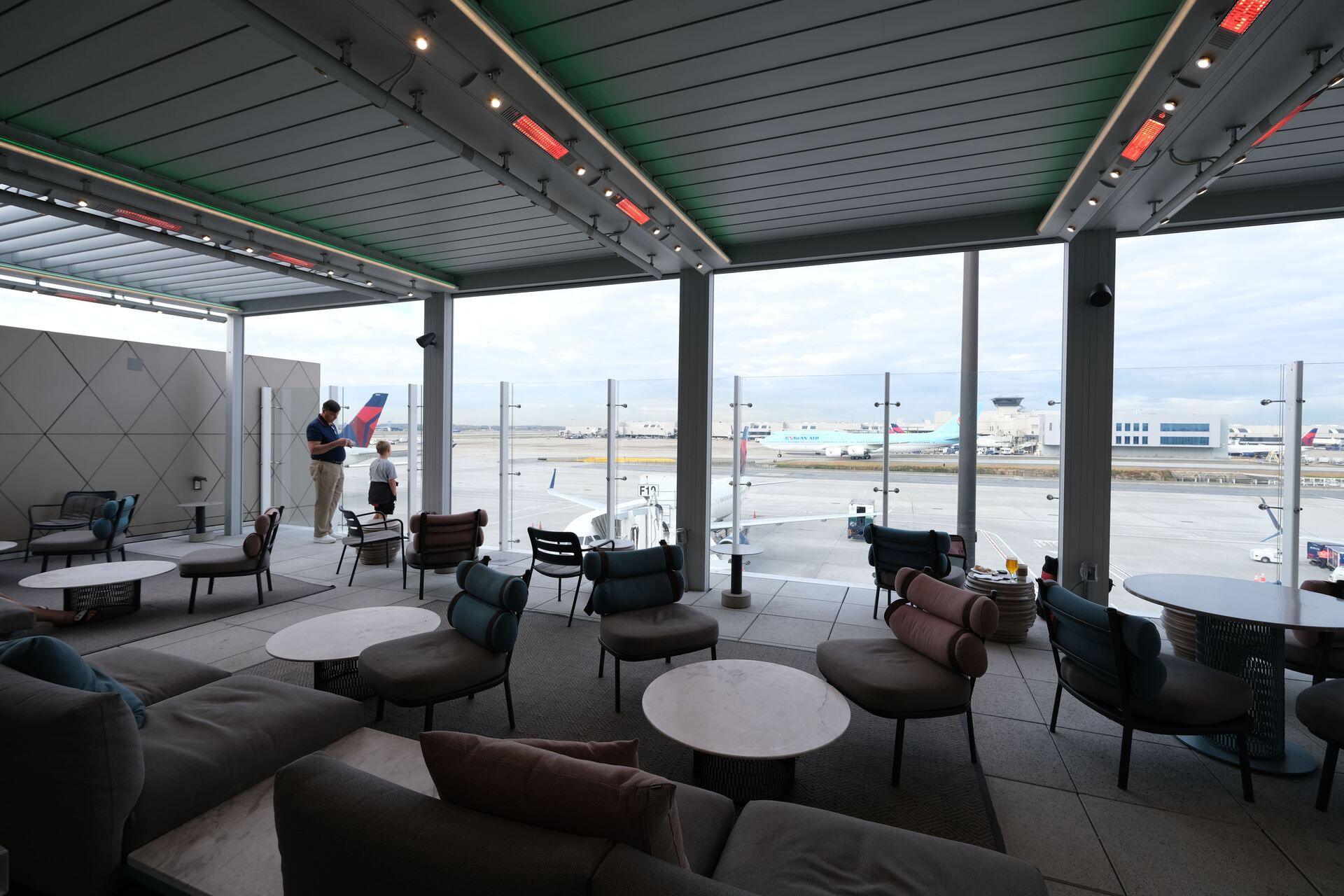 Delta One Business Class Review A350-900 Atlanta ATL to Tokyo Haneda ...