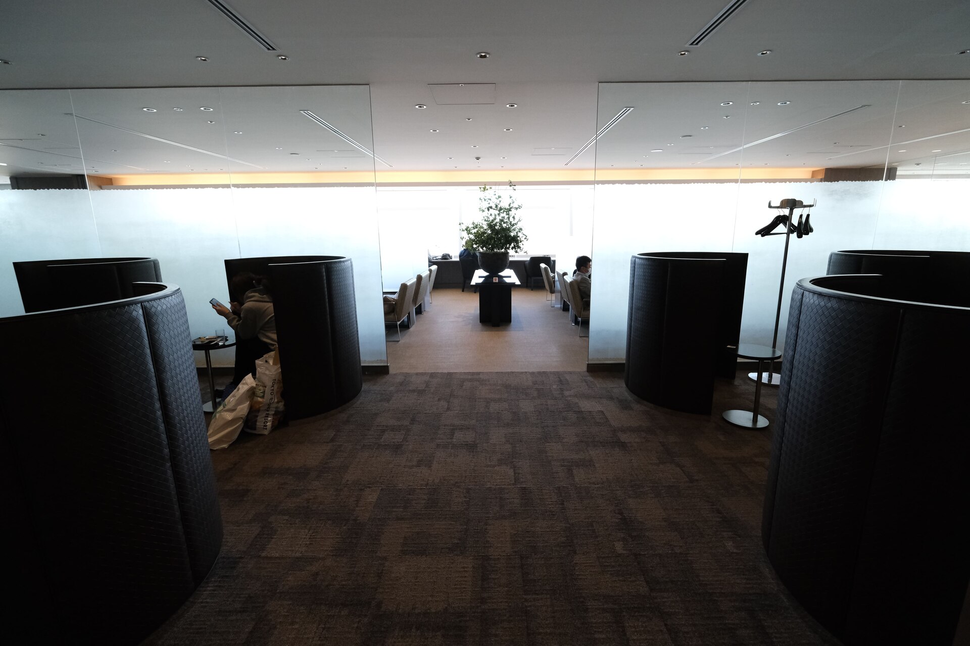 JAL First Class Lounge Review: Tokyo HND T3