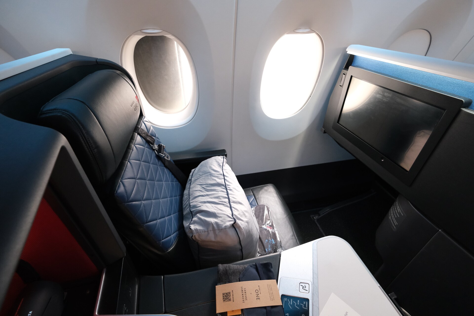 Delta One Business Class Review A350-900 Atlanta ATL to Tokyo Haneda ...