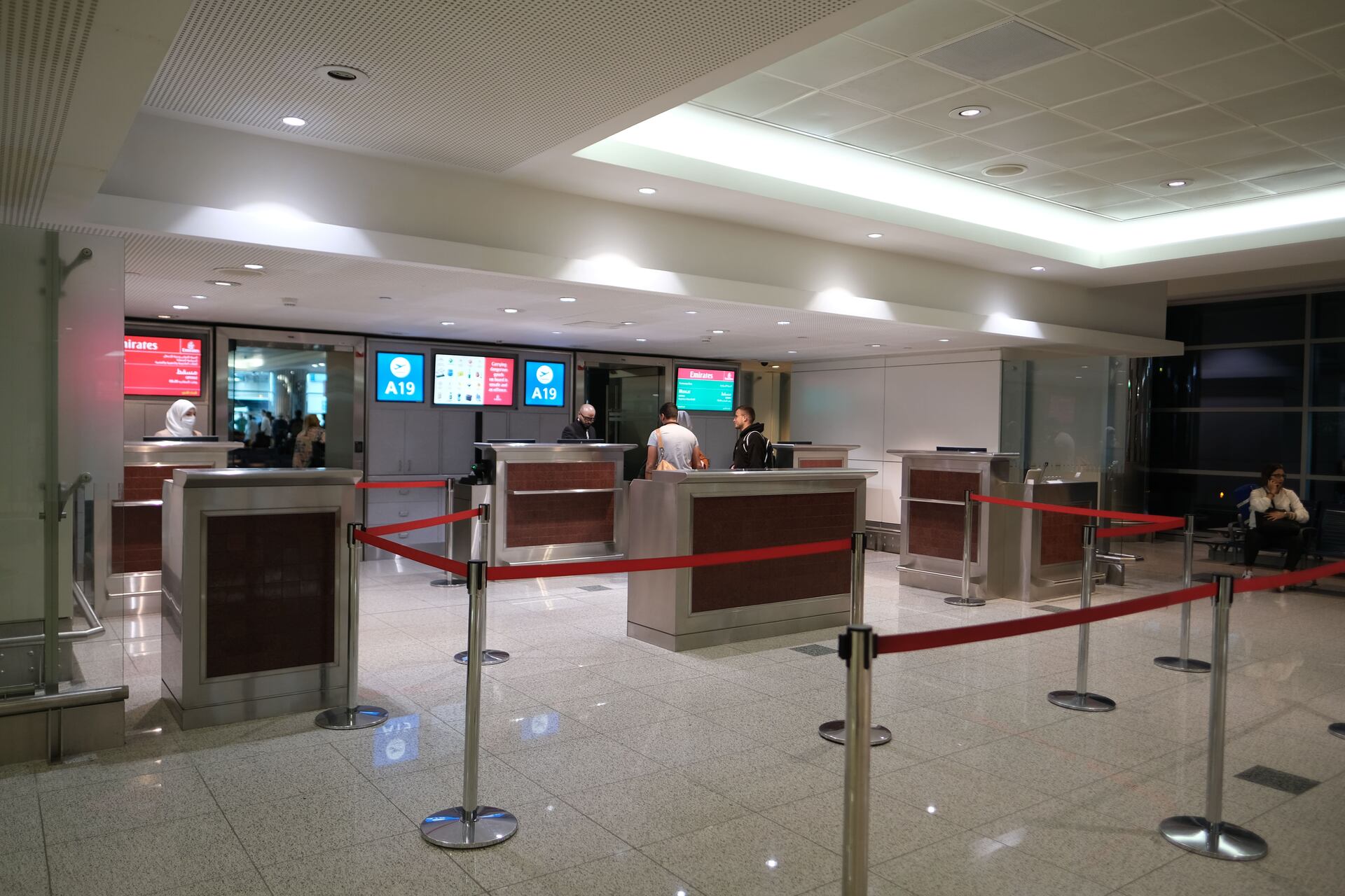 Emirates Business Class Review B777-300ER Dubai DXB to Muscat Oman MCT