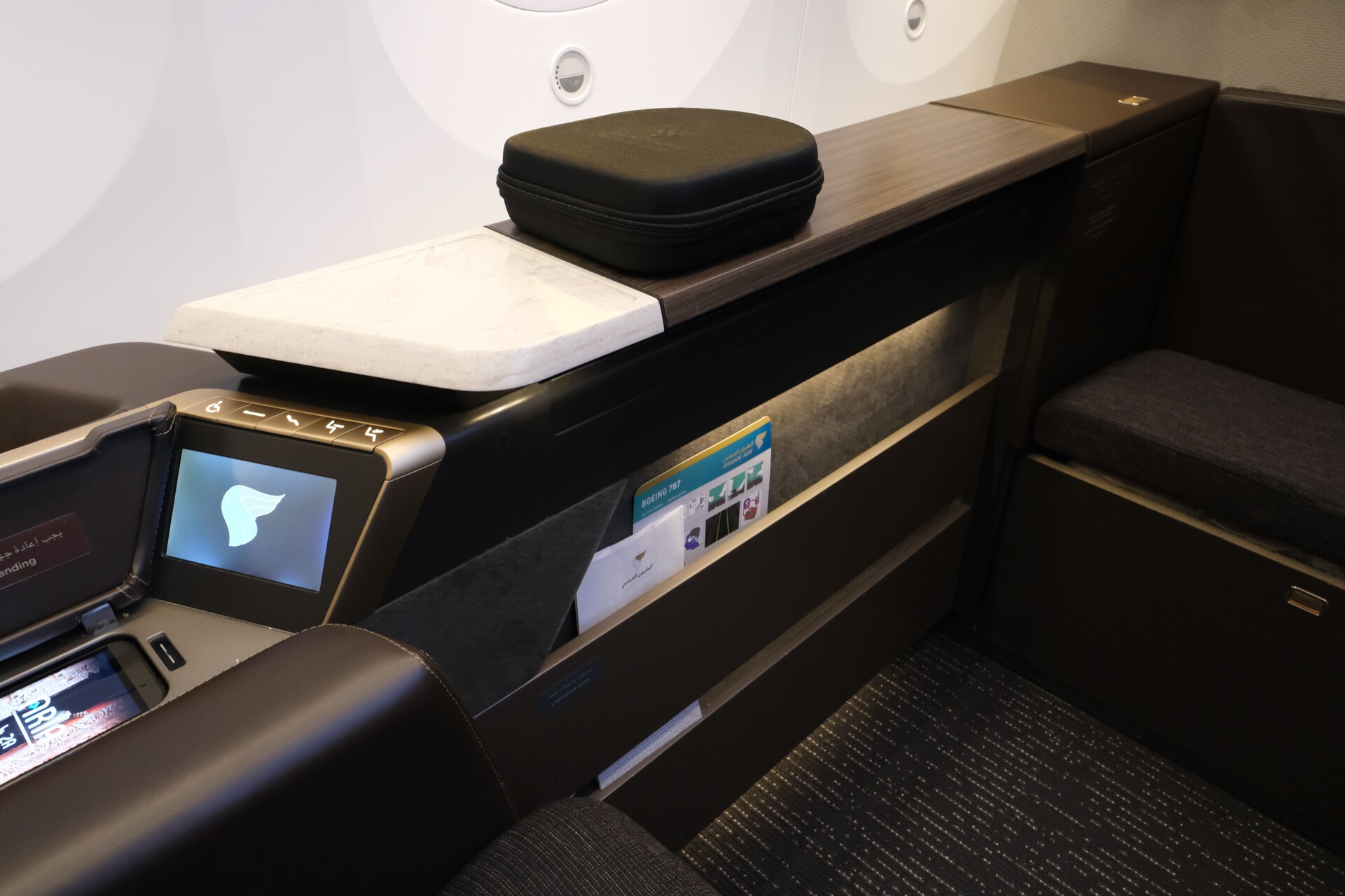 Oman Air First Class Review: B787-800 Bangkok BKK Thailand to Muscat ...
