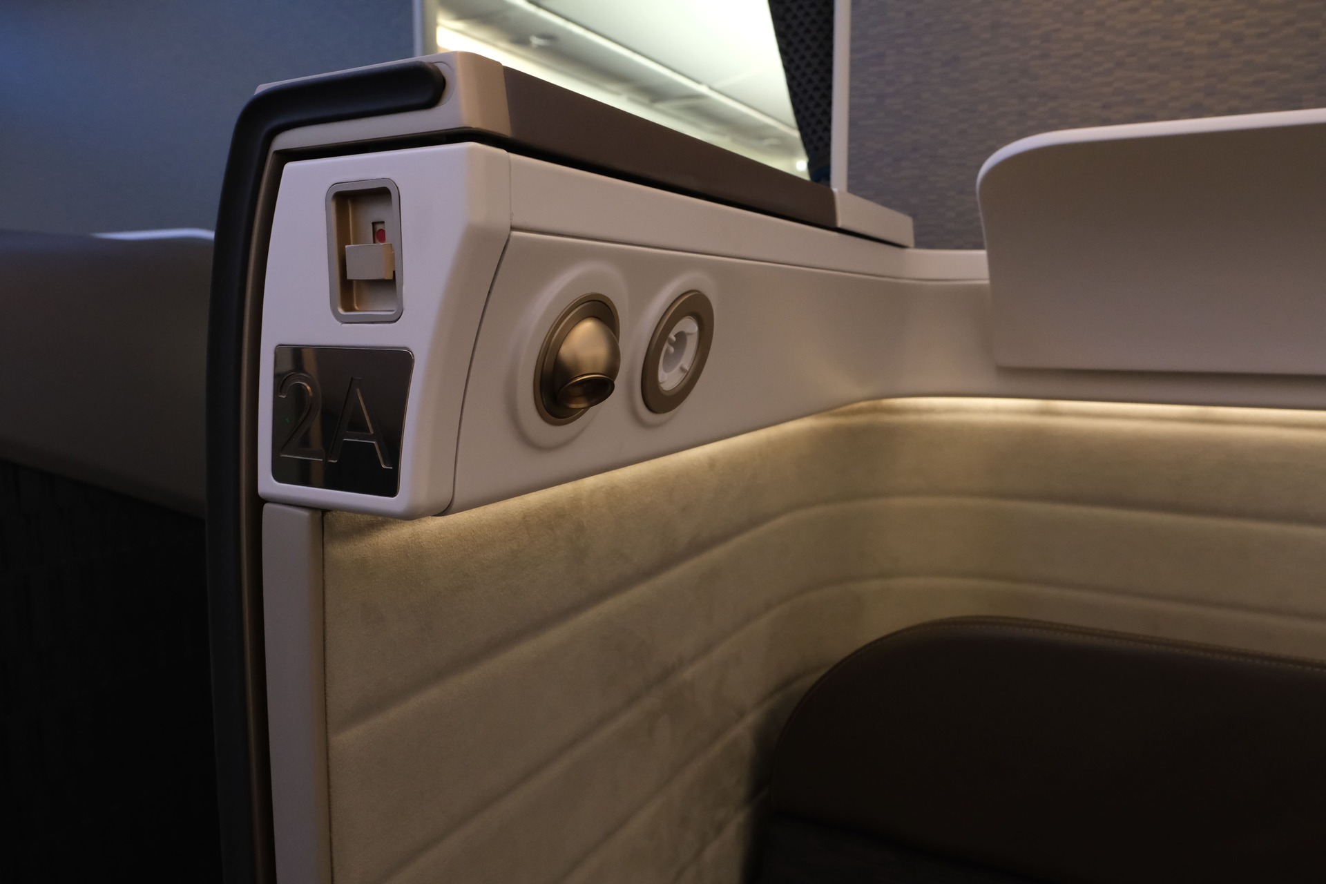 Oman Air First Class Review: B787-800 Bangkok BKK Thailand to Muscat ...