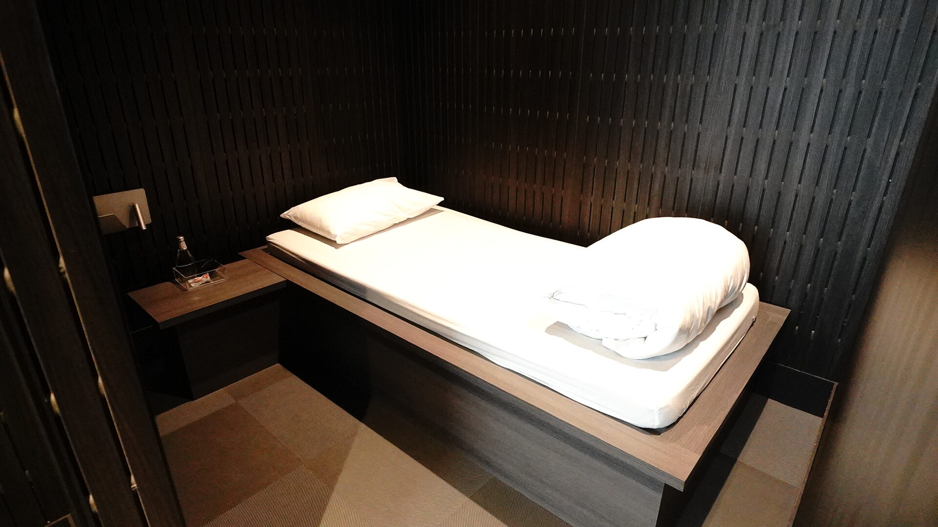 LATAM Airlines VIP Signature Lounge Review Santiago Chile SCL Terminal 2