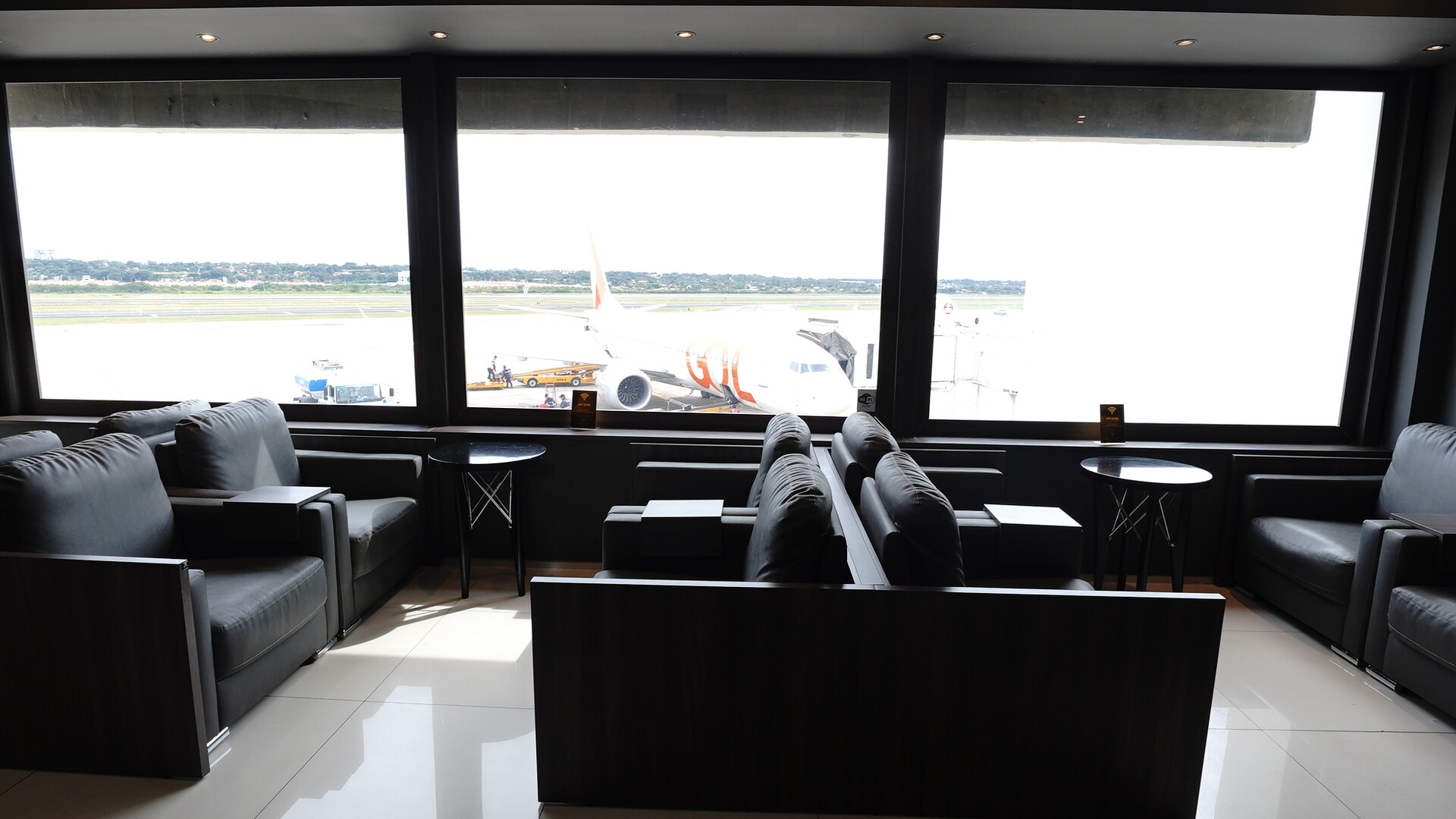 Plaza Premium VIP Gold Lounge Review Silvio Pettirossi International ...