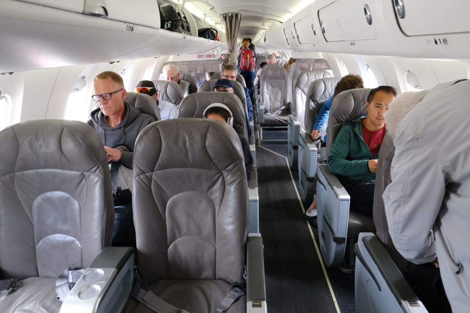 Air Canada Jazz Business Class Review CRJ-900 San Francisco SFO to ...