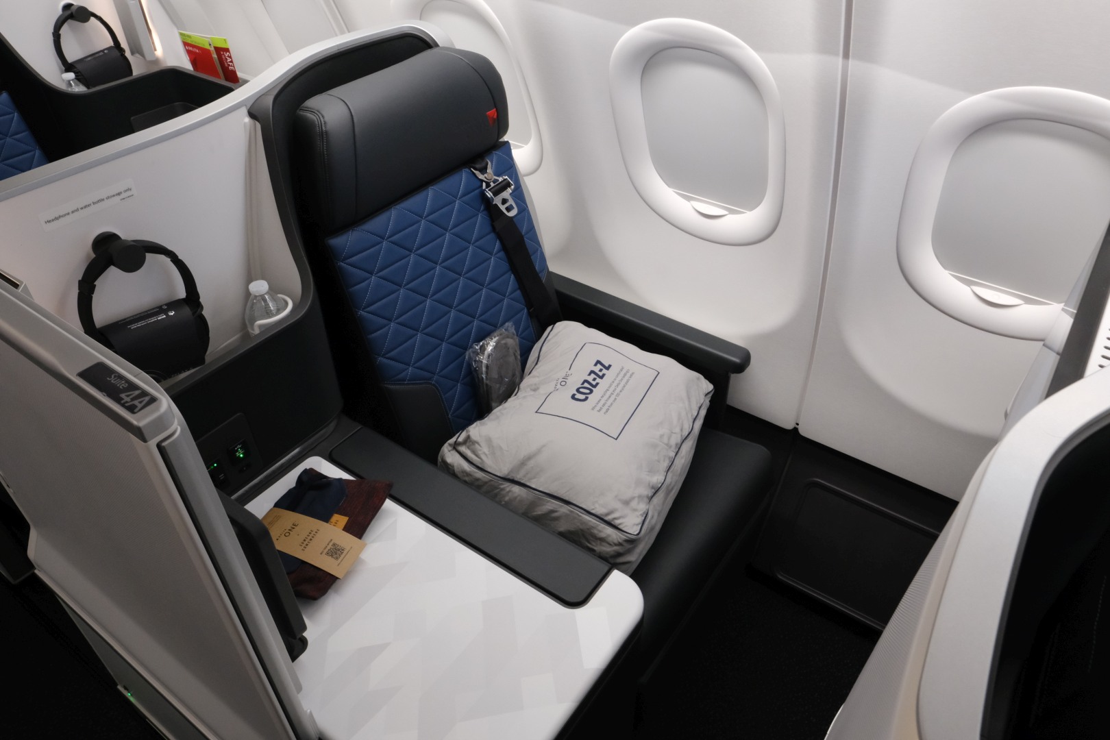 Delta One Business Class Review A330-900neo Minneapolis St. Paul MSP to Tokyo Haneda Japan HND