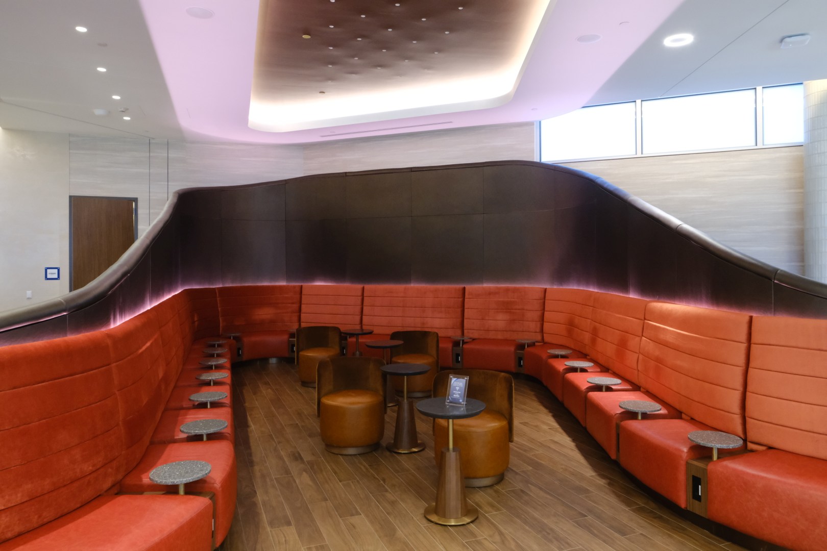 Delta Sky Club Lounge at Minneapolis St. Paul MSP G18 Wing