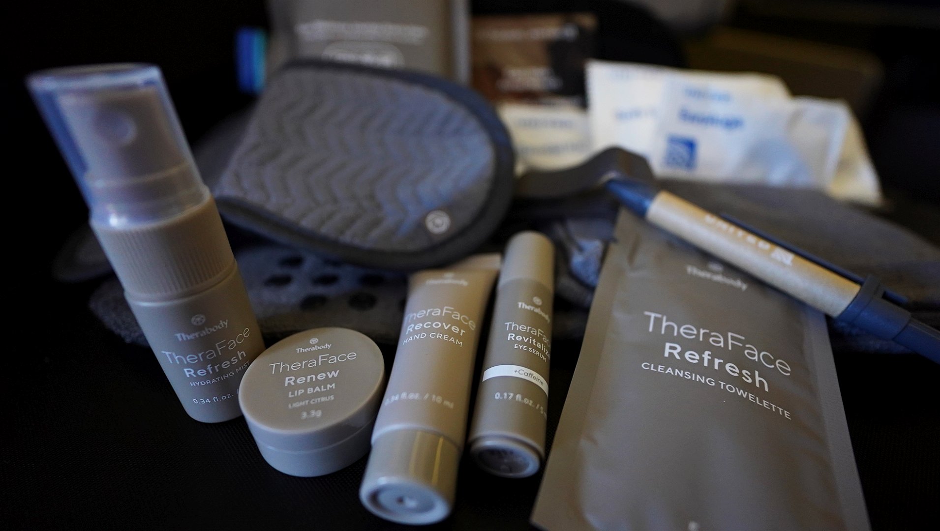 United Polaris Therabody Amenity Kit 2024