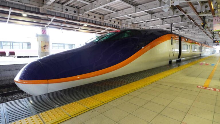 JR East Yamagata Shinkansen E8 Standard Class Tokyo to Shinjo